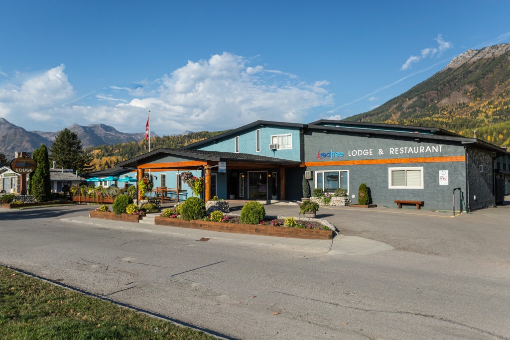 Fernie Hotel Lodge Gallery-BC Canada Lodging Photos | Red Tree Lodge